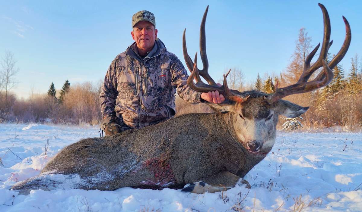 Mule Deer Hunts - Timber King Outfitting