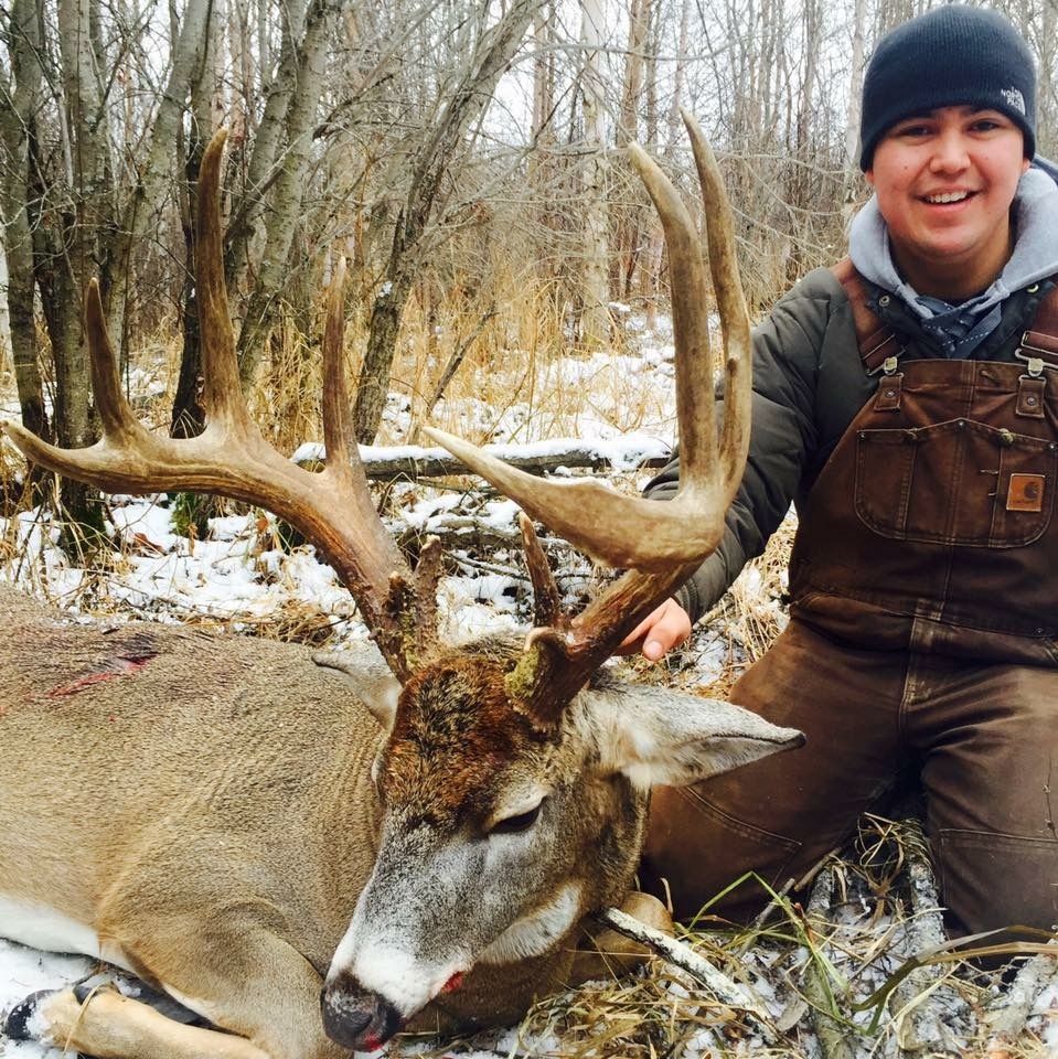 Alberta Whitetail Deer Hunts - Timber King Outfitting